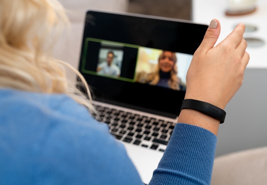 A smart band to helps you from contracting infectious diseases