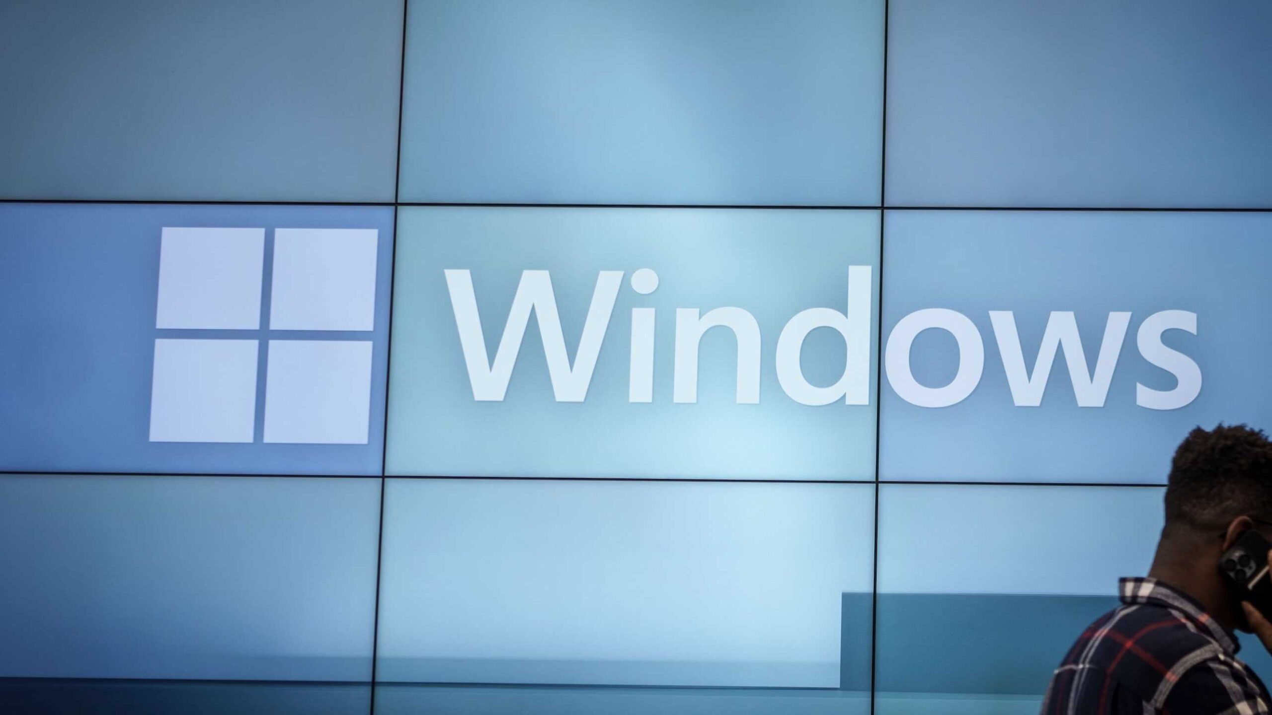 Hackers can attack Microsoft Windows by downgrading versions